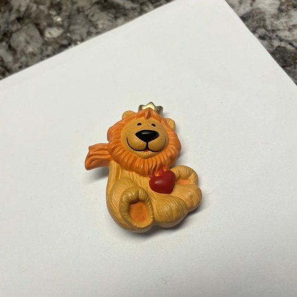 Hallmark | Jewelry | Hallmark Cards Collectible Lion Brooch Pin | Poshmark